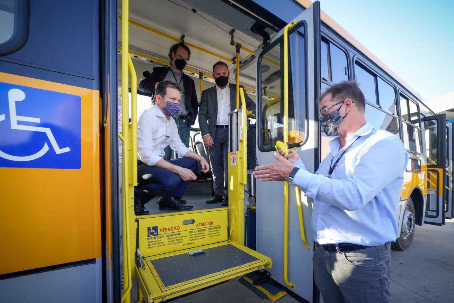 Nelson Marchezan aprova modelo de novos ônibus da maior renovação de ...