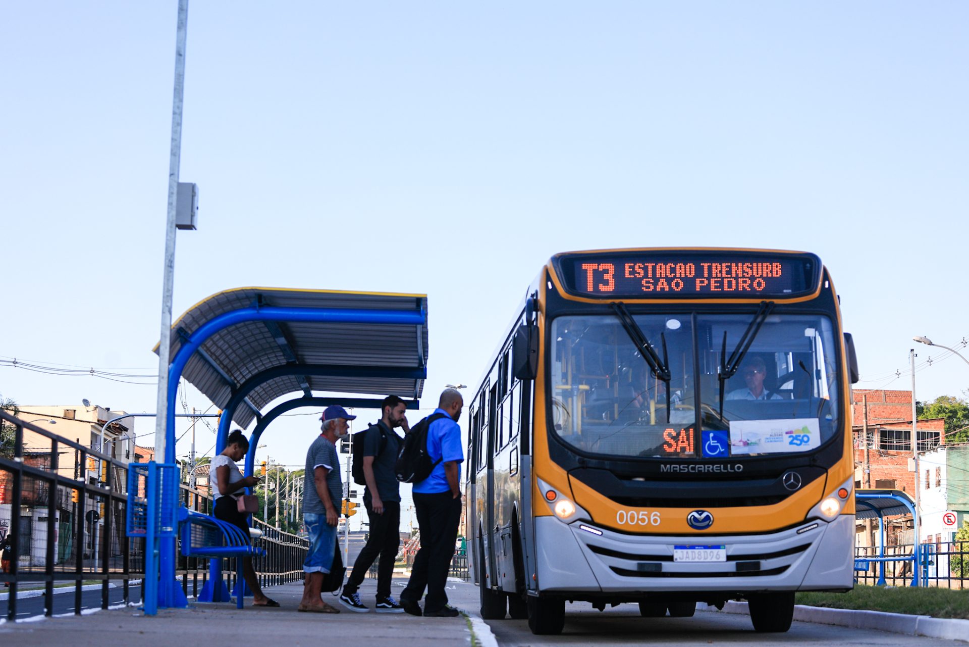 Porto Alegre lança programa para identificação de paradas de ônibus no ...